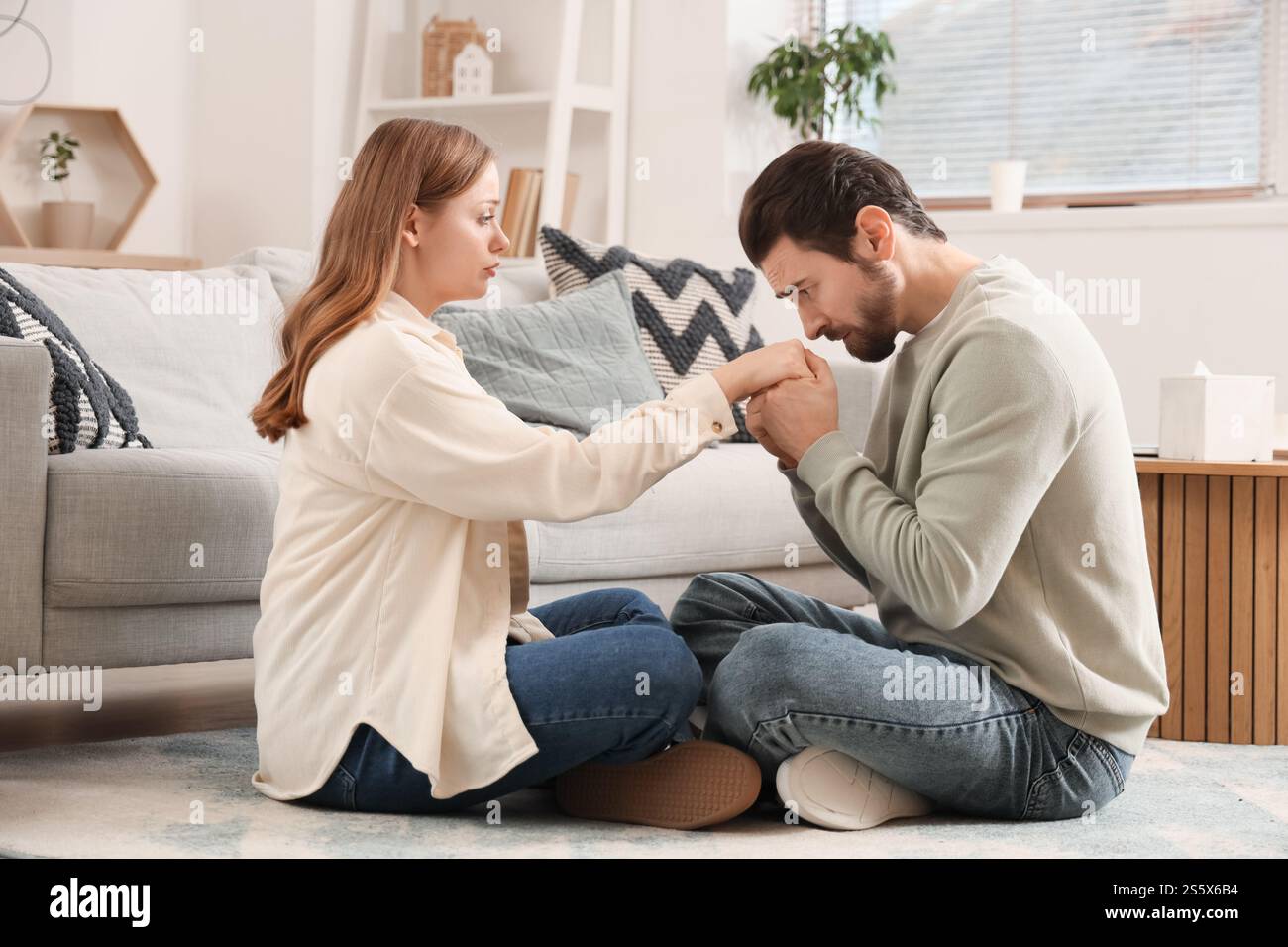 Apologizing to family hi-res stock photography and images - Alamy
