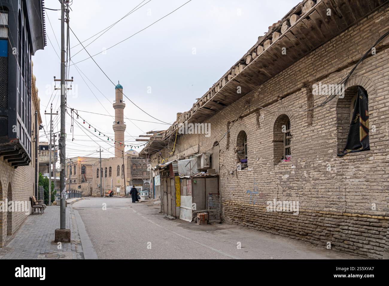Side street in city centre, Basrah, Iraq Stock Photo - Alamy