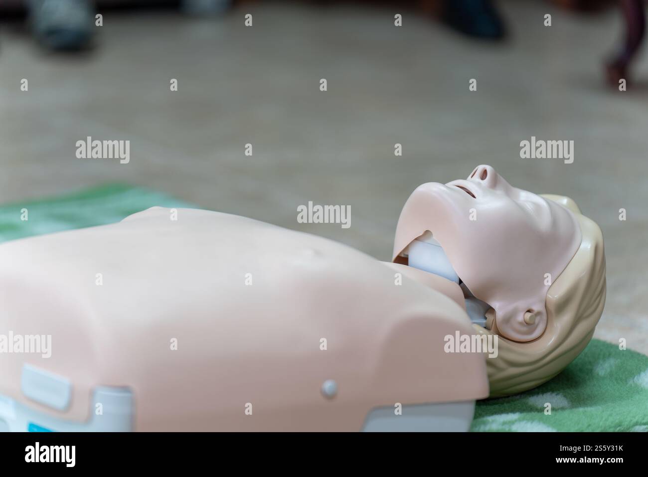 Cpr training close up hi-res stock photography and images - Alamy