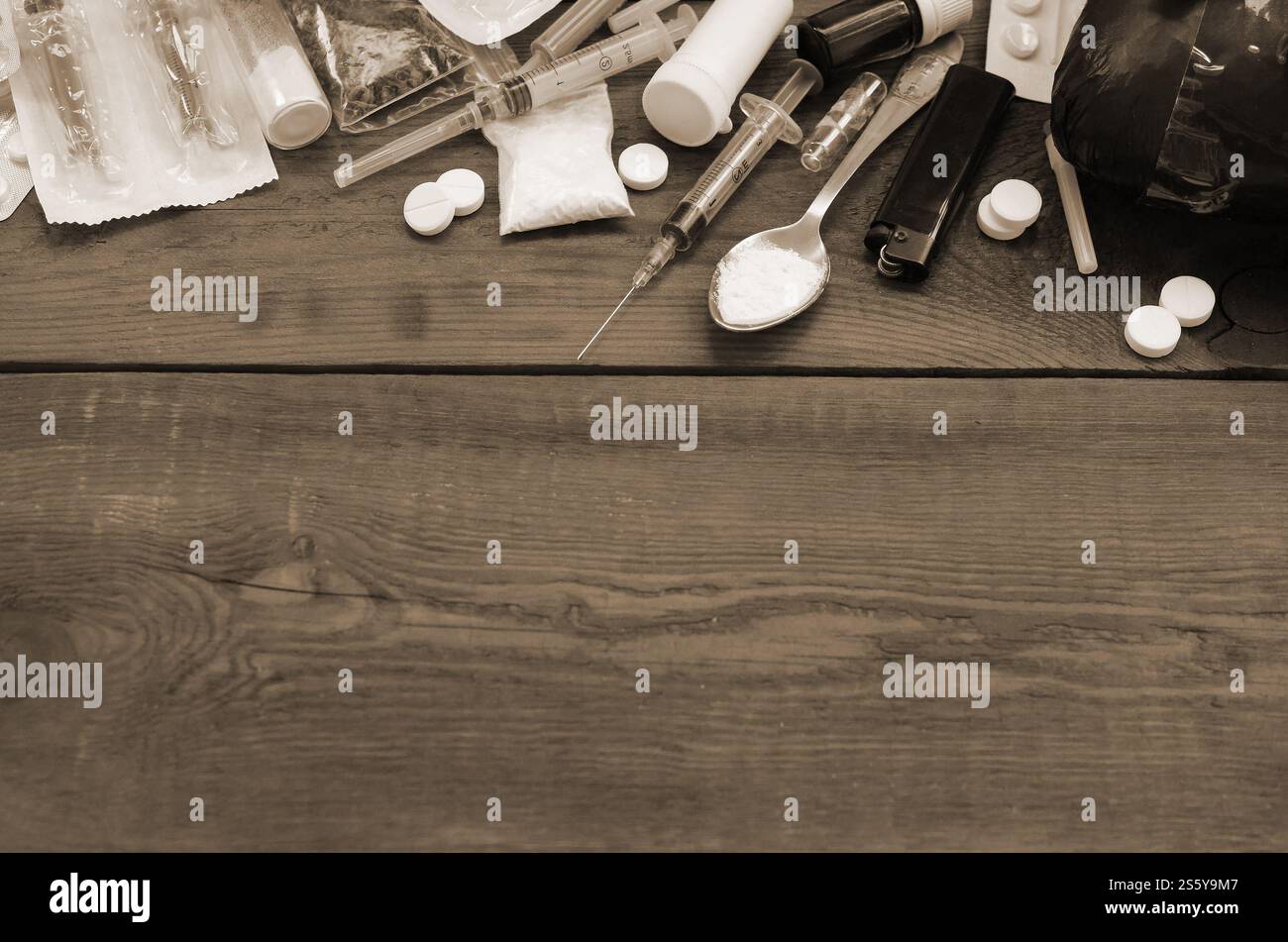 A lot of narcotic substances and devices for the preparation of drugs ...