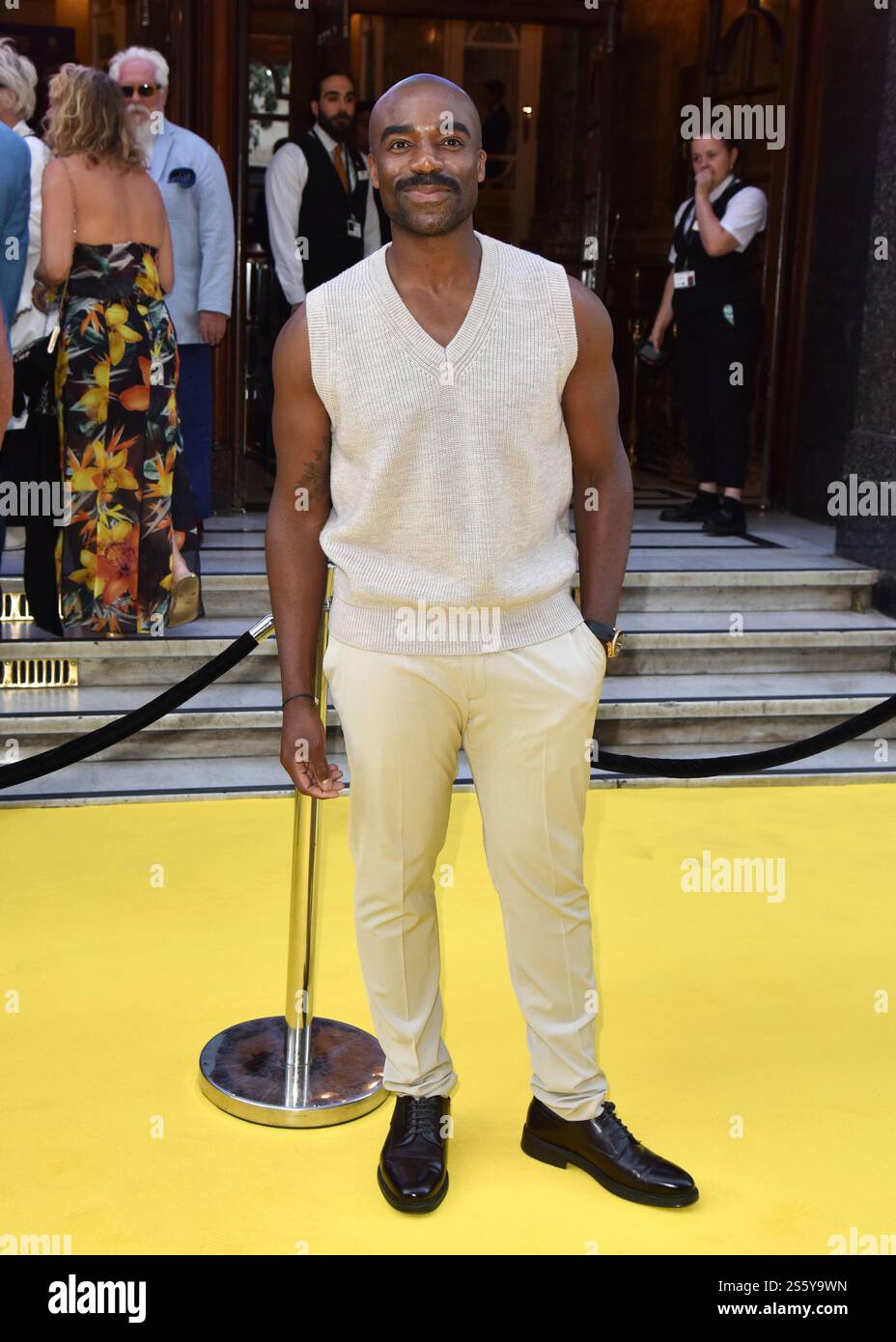 Ore Oduba attends ' The Wizard of Oz ' - Opening Night at The London ...