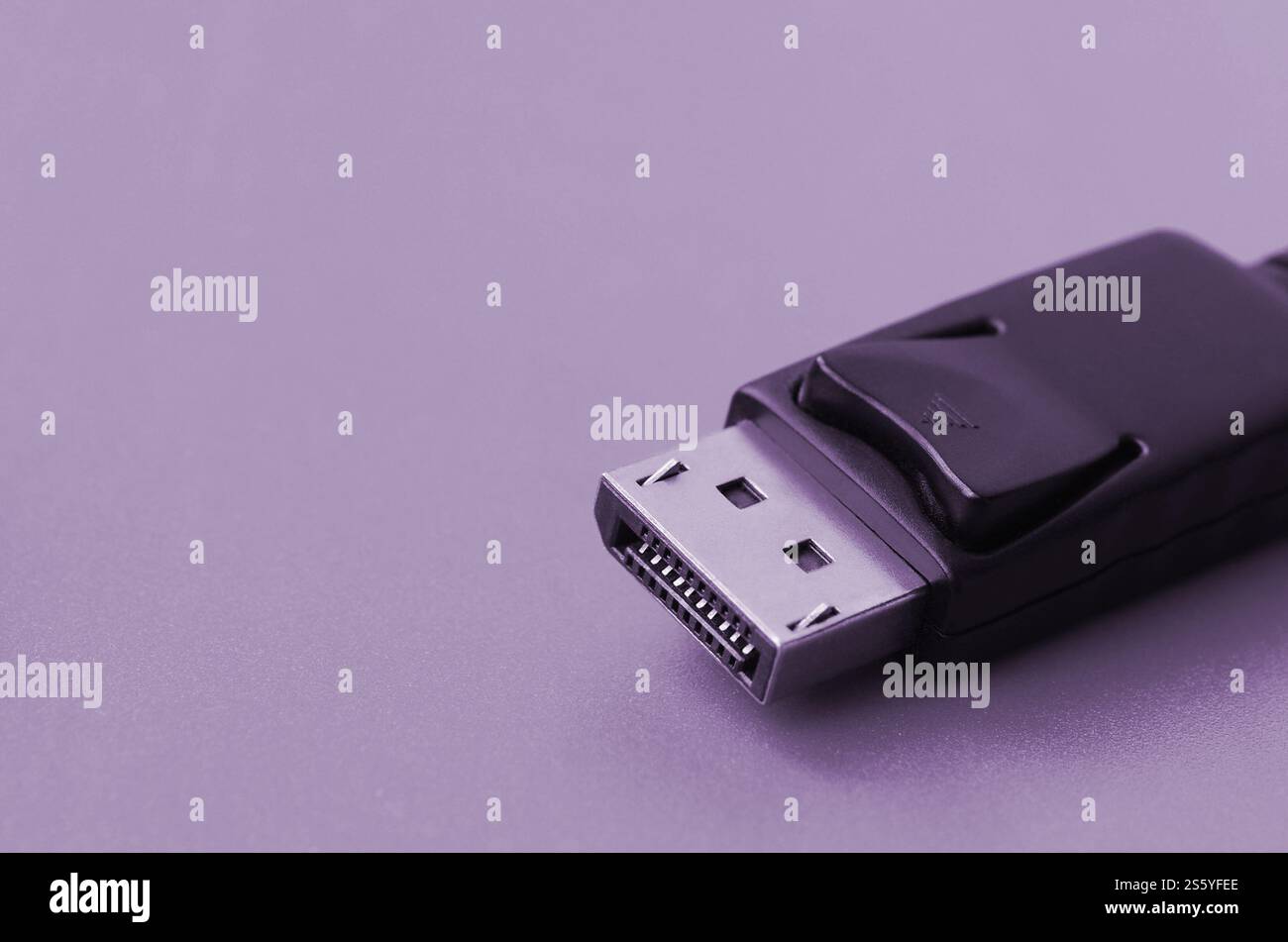 20-pin male DisplayPort gold plated connector for a flawless connection ...