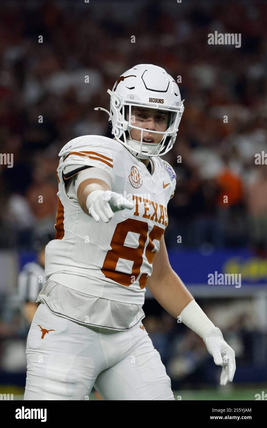 University of Texas wide receiver Ty Boatright (89) lines up for the ...
