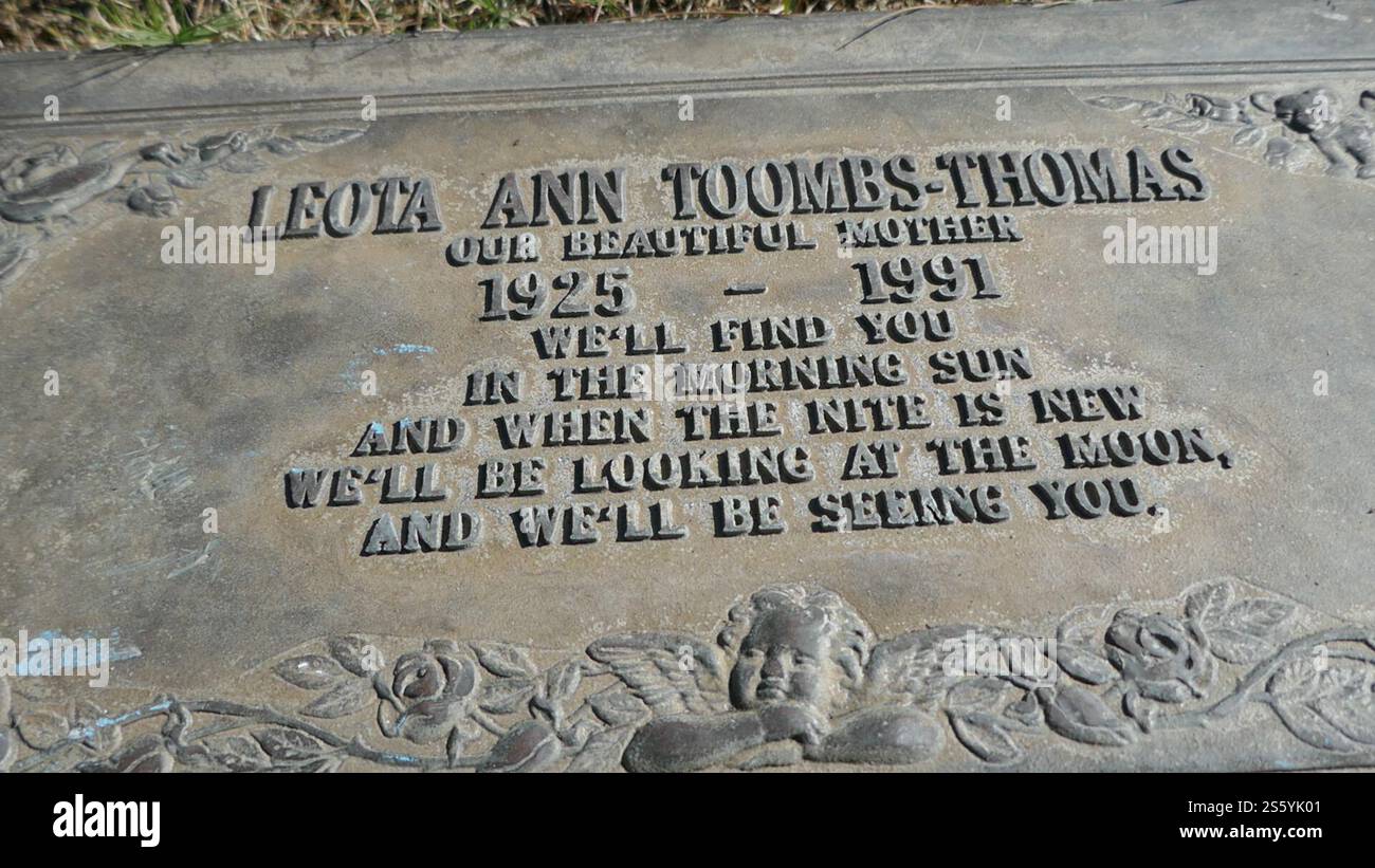 Glendale, California, USA 13th January 2025 Leota Ann Wharton Toombs-Thomas Grave in Cathedral ...