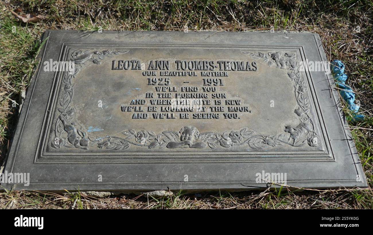 Glendale, California, USA 13th January 2025 Leota Ann Wharton Toombs-Thomas Grave in Cathedral ...