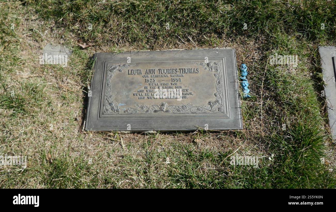 Glendale, California, USA 13th January 2025 Leota Ann Wharton Toombs-Thomas Grave in Cathedral ...