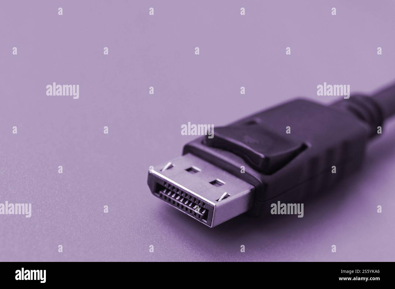 20-pin male DisplayPort gold plated connector for a flawless connection ...