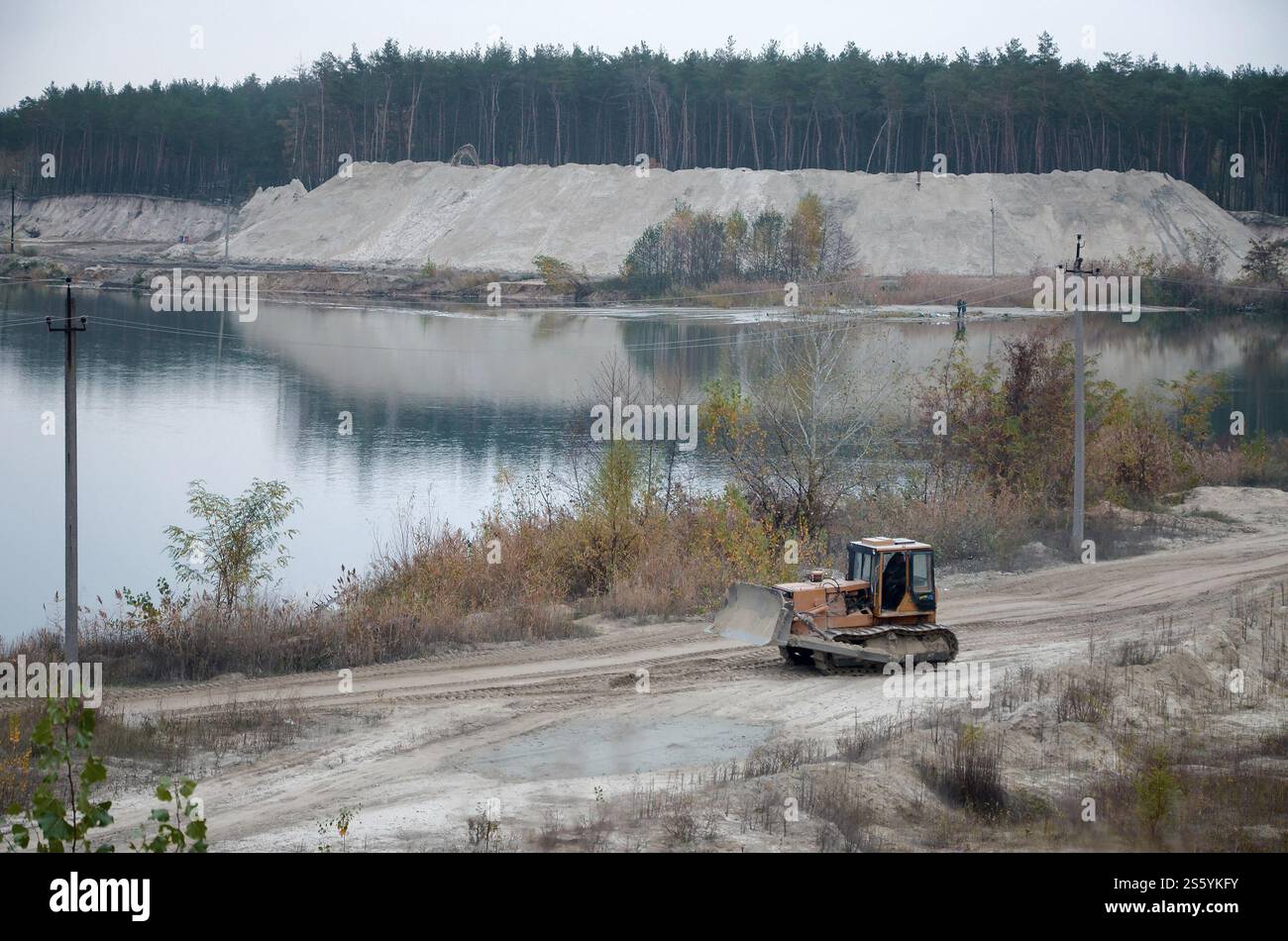 Quarry aggregate with heavy duty machinery on Construction industry ...