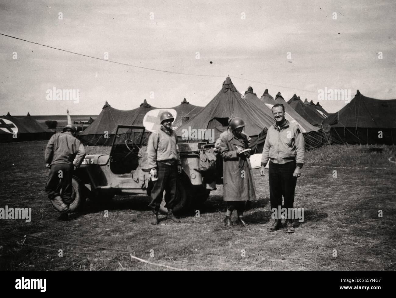 Medicine in Wartime - General View Showing Tents and Personnel, 42nd ...