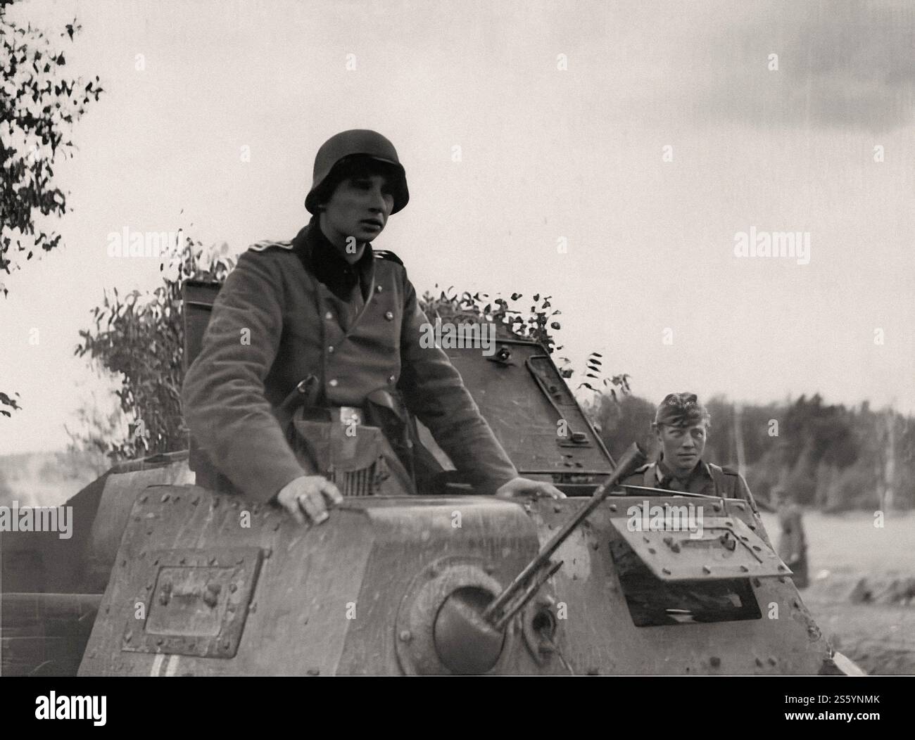 Crew of German soldiers on an armored vehicle - Beute Komsomolets ...
