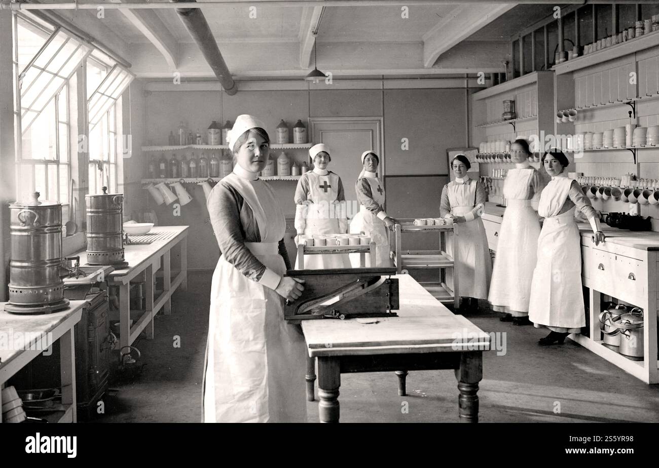 Medicine in Wartime - King George Military Hospital, ward kitchen with ...