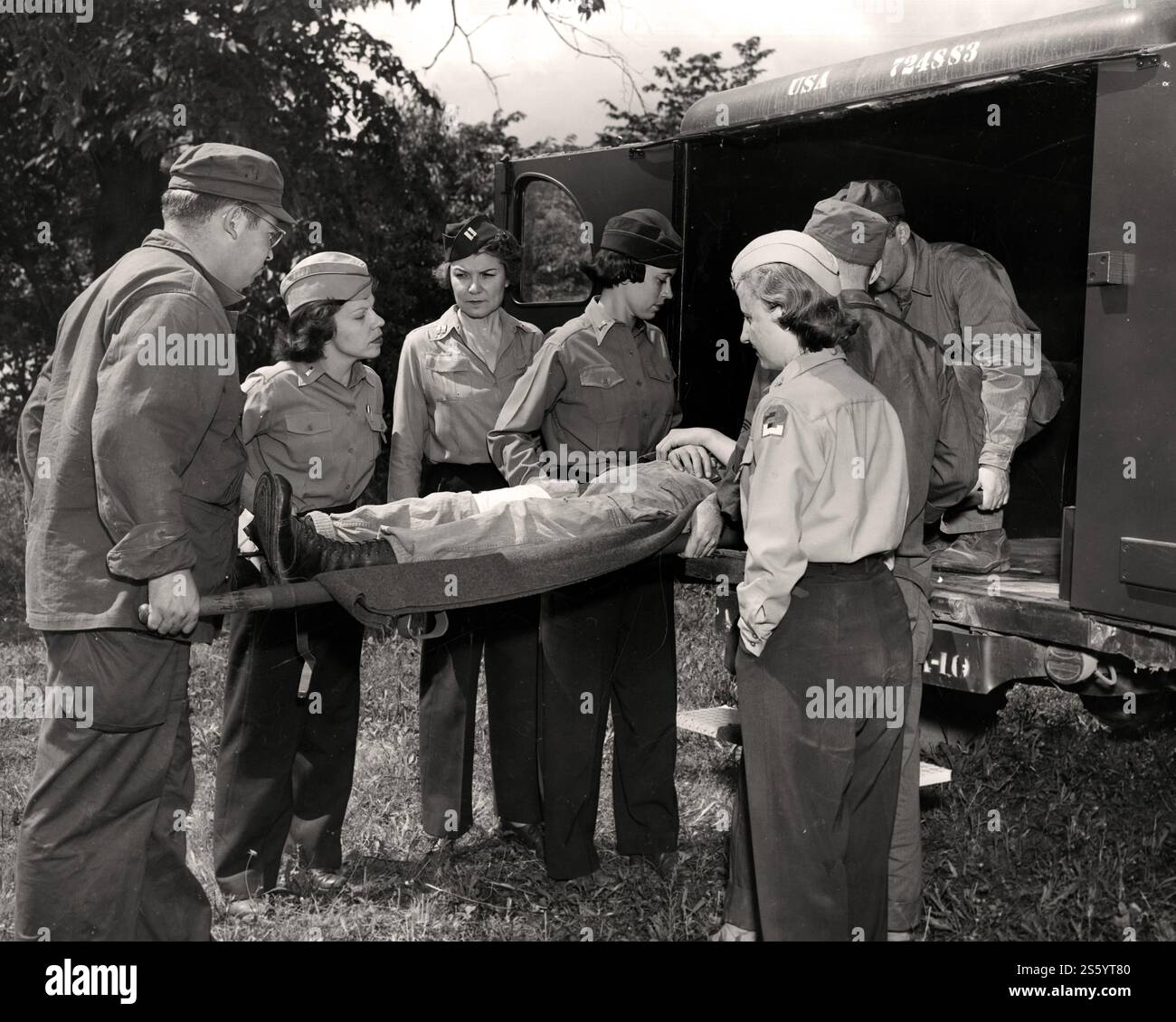 Medicine in Wartime - Transportation of wounded and sick - Wounded ...