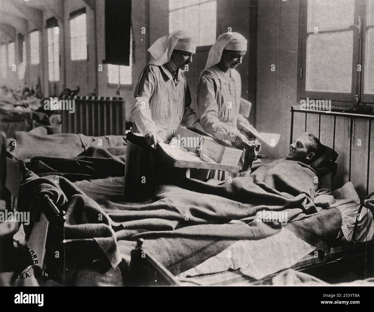 Medicine in Wartime - U.S. American National Red Cross Evacuation ...