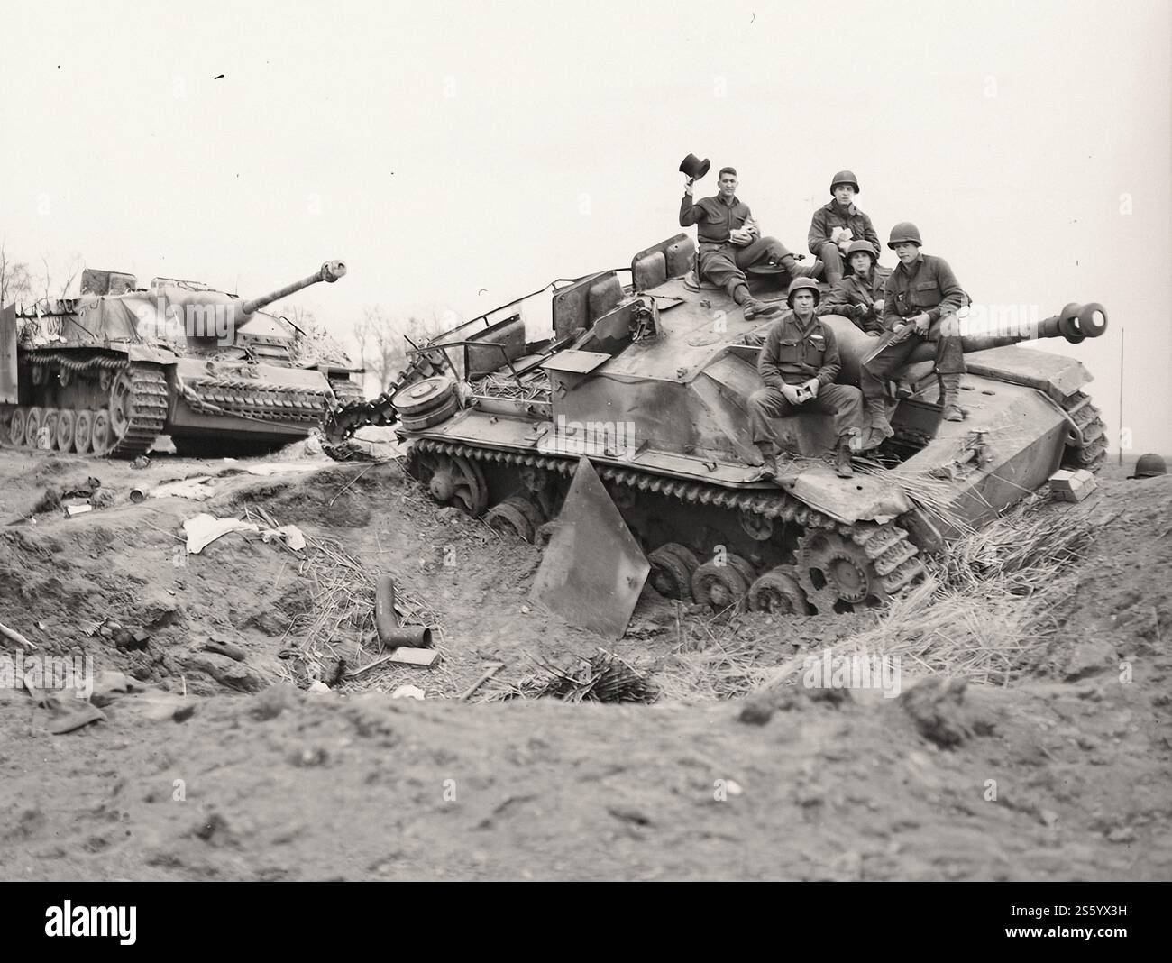 American soldier and Sturmgeschütz III Ausf. G - Historical document ...