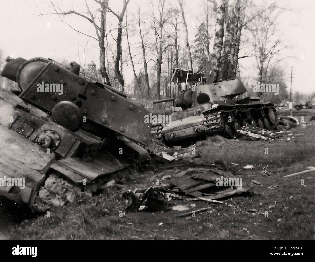 Soviet KV-1E and KV-1 from the 124th Armored Brigade of the Leningrad ...