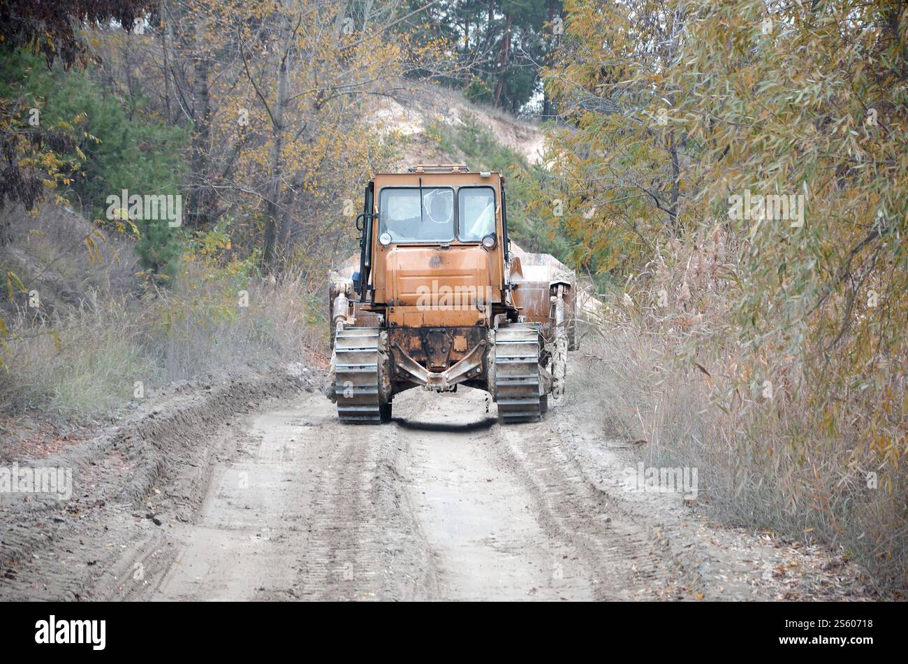Quarry aggregate with heavy duty machinery on Construction industry ...