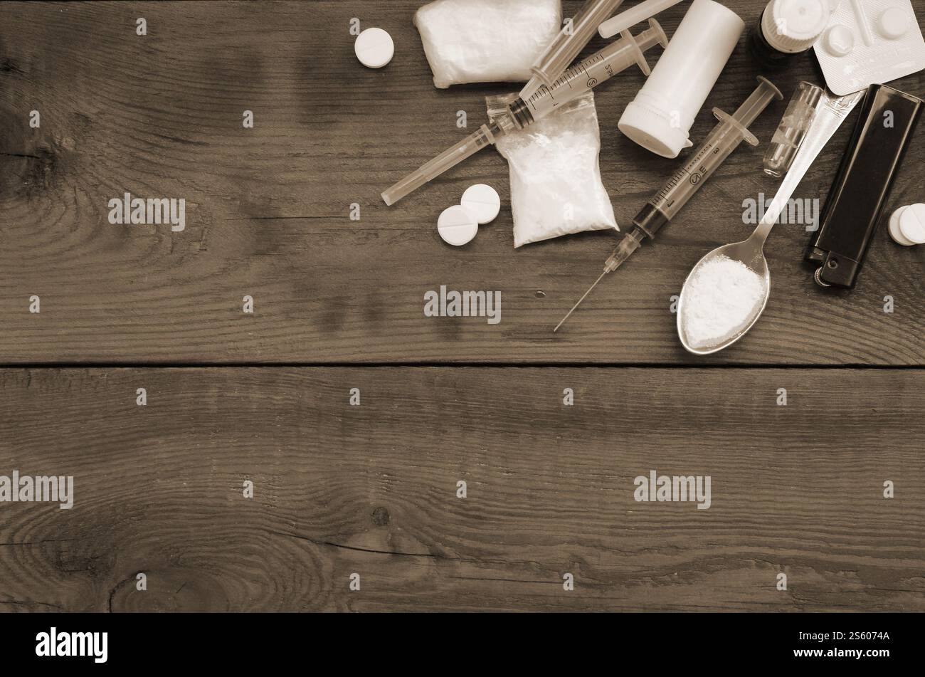 A lot of narcotic substances and devices for the preparation of drugs ...