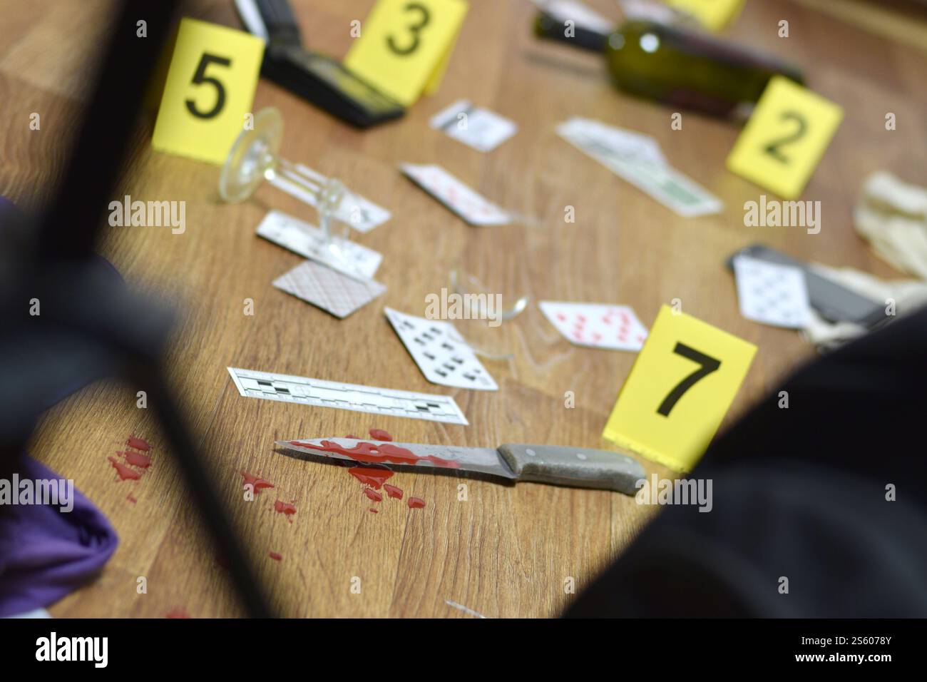 Crime scene investigation - numbering of evidences after the murder in ...