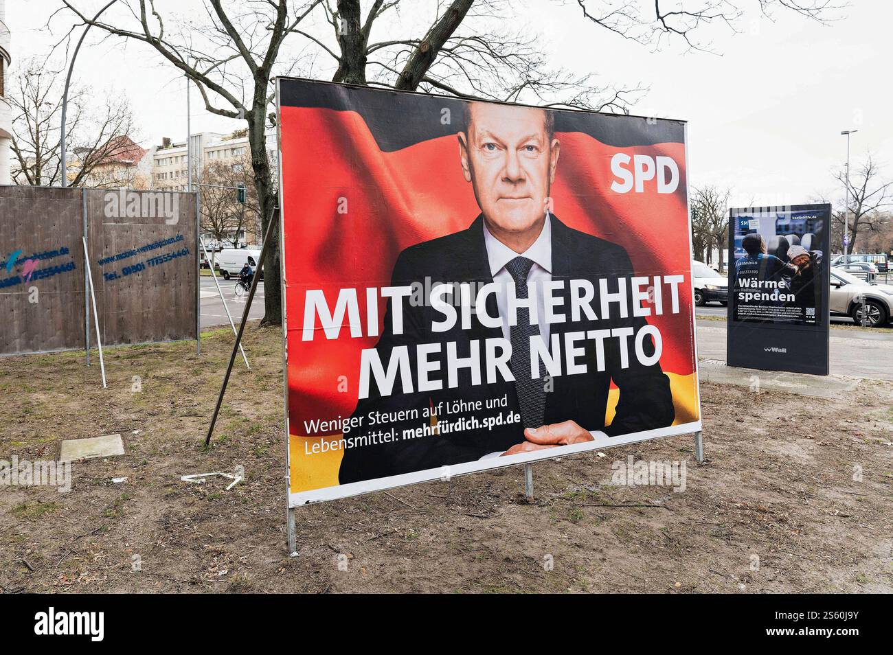 Wahlplakat zur Bundestagswahl mit Motiv Olaf Scholz SPD. Berlin, 14.01.2025 *** Election poster ...
