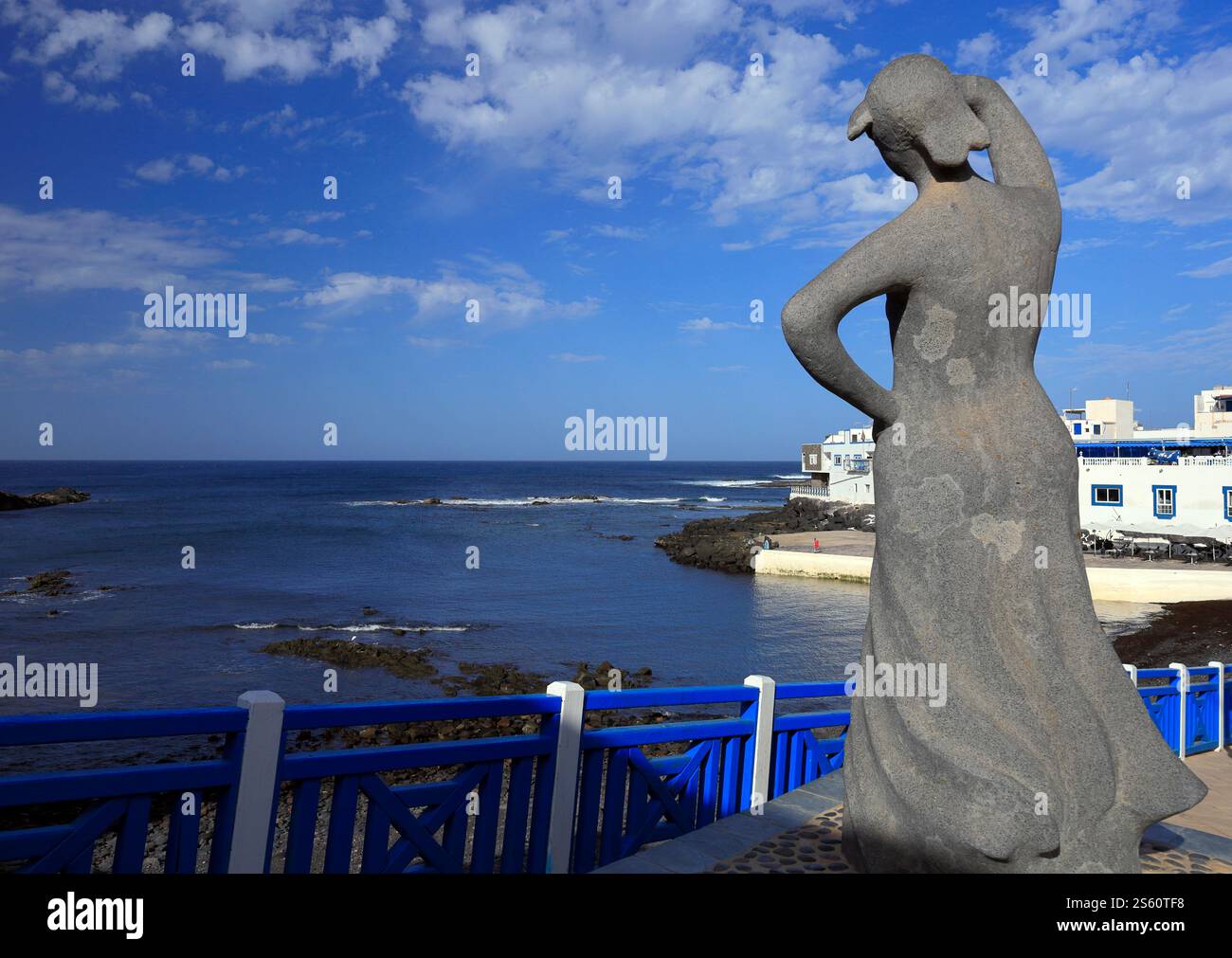 Monumento Al Pescador statue by Paco Curbel. El Cotillo, Fuerteventura ...