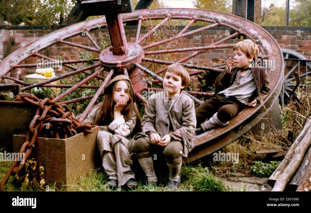 Doctor Who actor Colin Baker with children who played extras at Blists ...