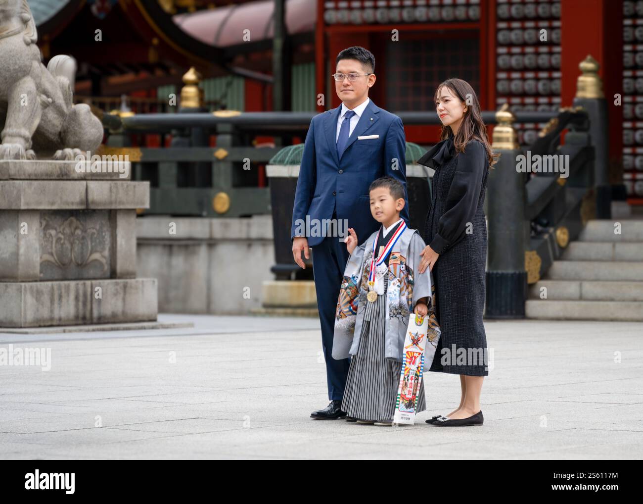 Japanese Family, Shichi-Go-San,, or 7-5-3. Traditional Dressing up of ...