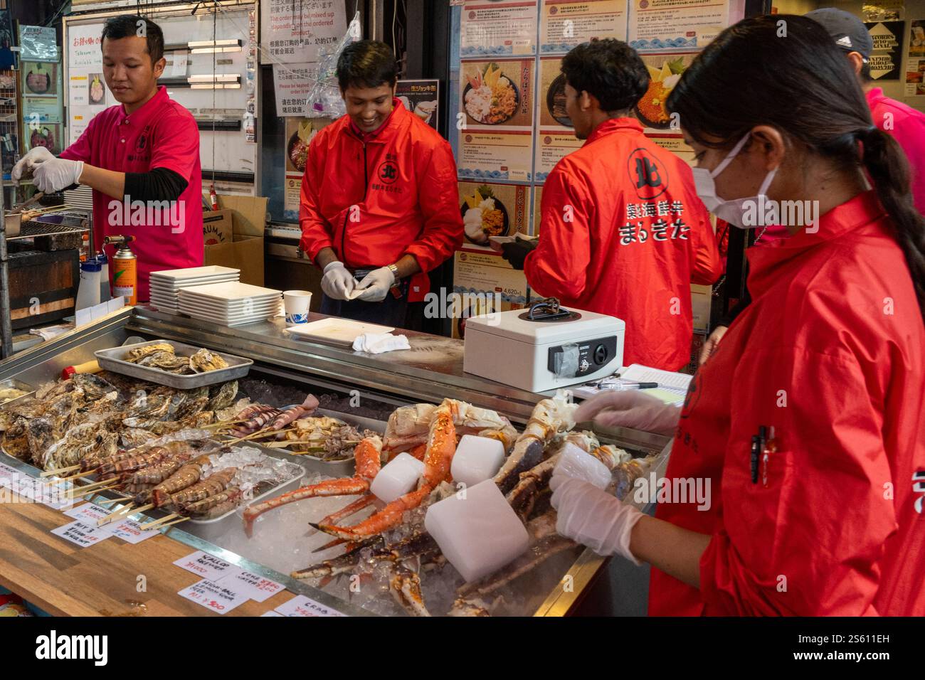 Tsukiji outer street market hi-res stock photography and images - Alamy