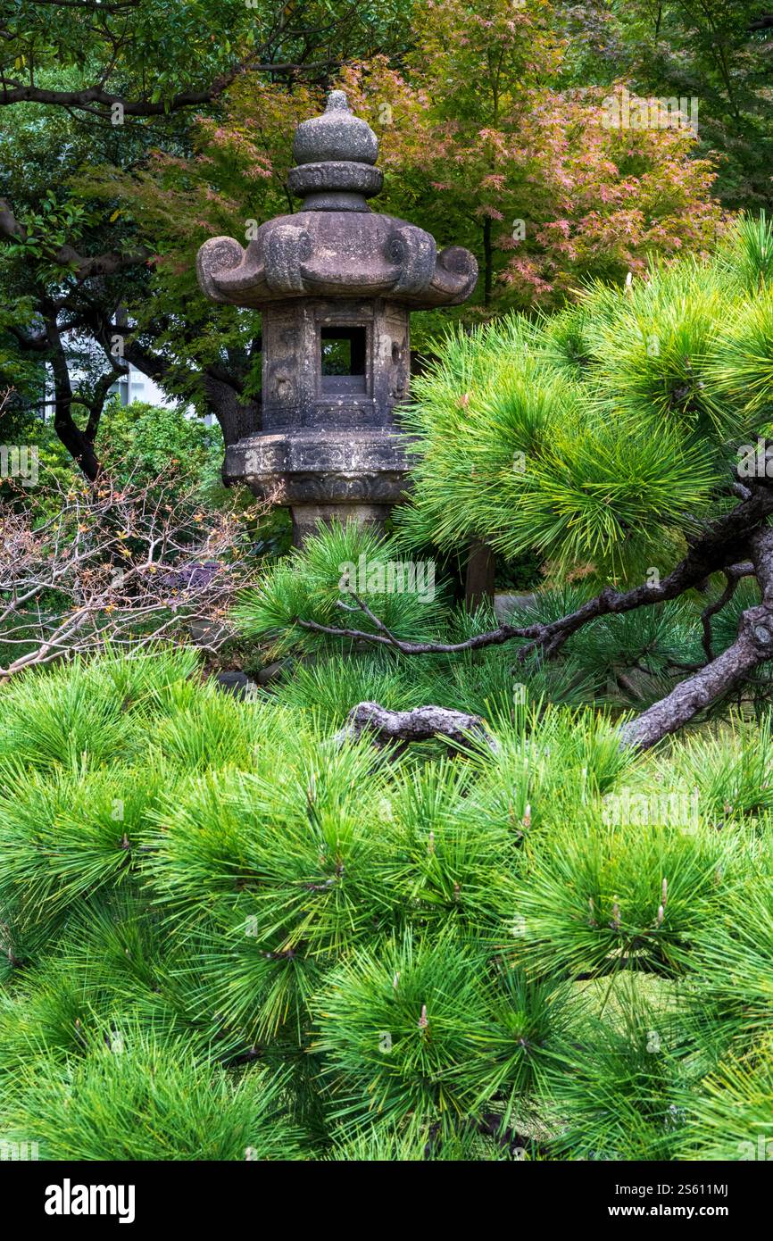 Kyu Shiba Rikyu Japanese Gardens, Tokyo, Japan Stock Photo - Alamy