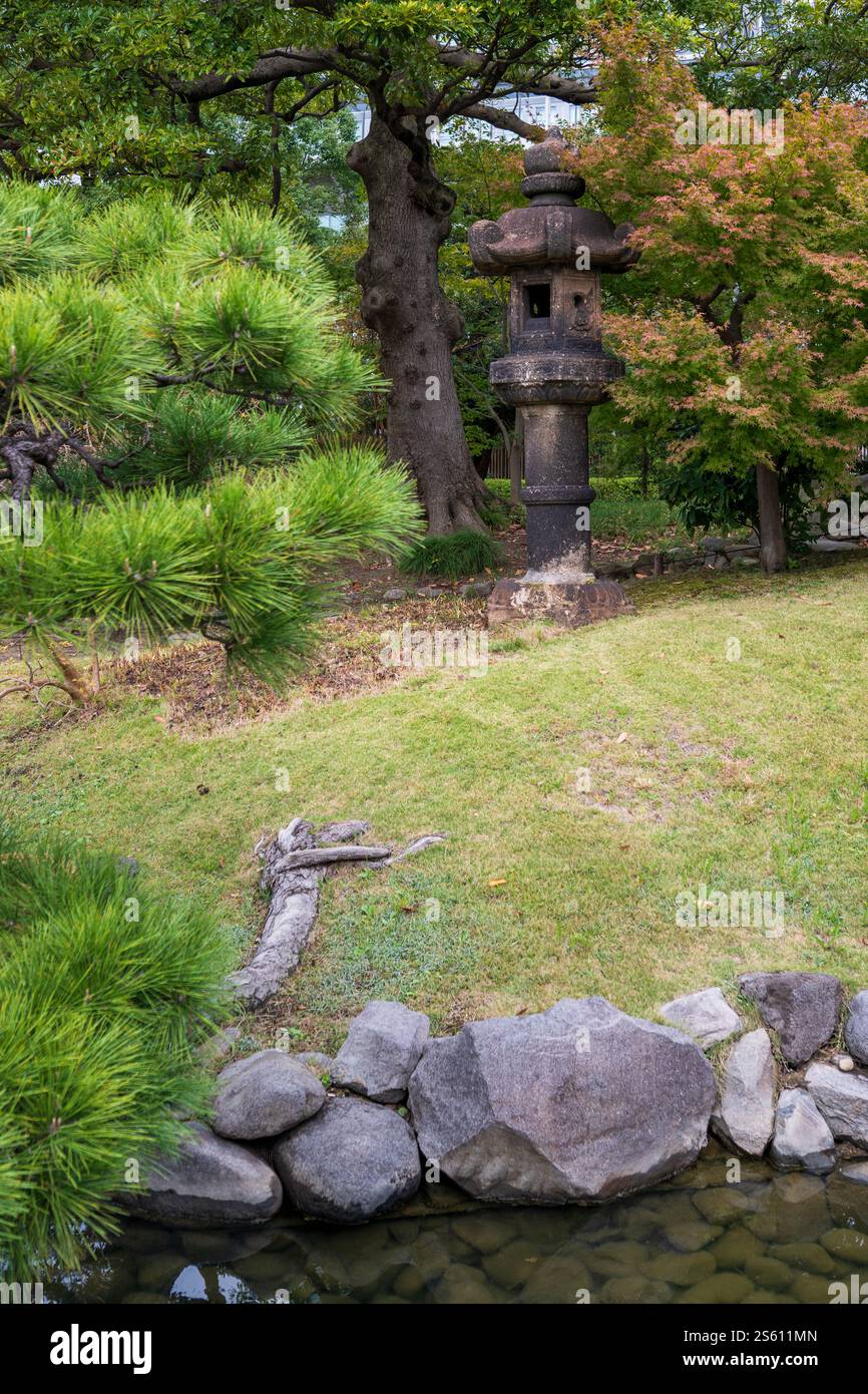 Kyu Shiba Rikyu Japanese Gardens, Tokyo, Japan Stock Photo - Alamy