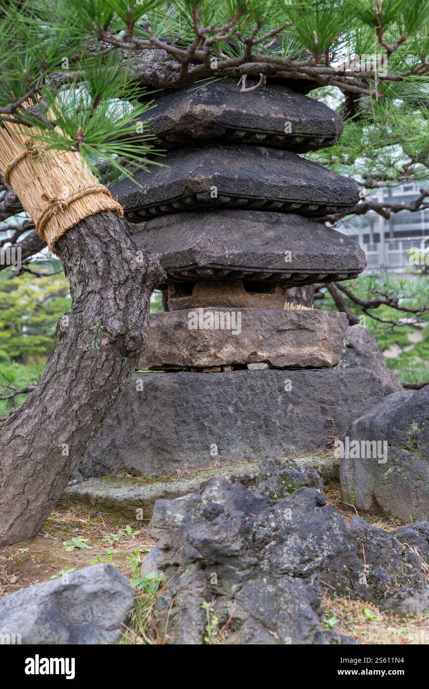 Kyu Shiba Rikyu Japanese Gardens, Tokyo, Japan Stock Photo - Alamy