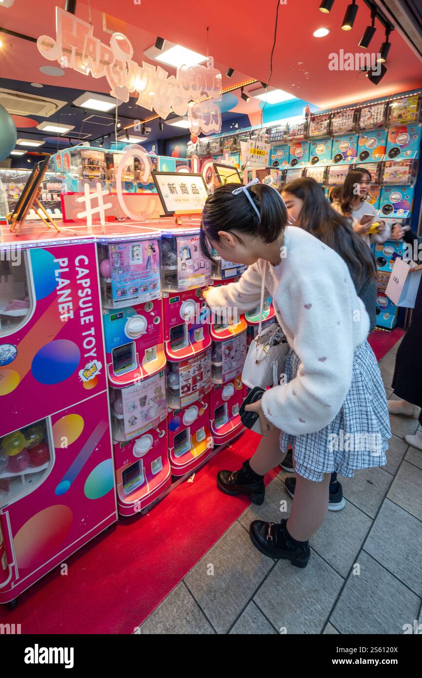 Capsule Toy Shop in Takeshita Street, Tokyo, Japan Stock Photo - Alamy