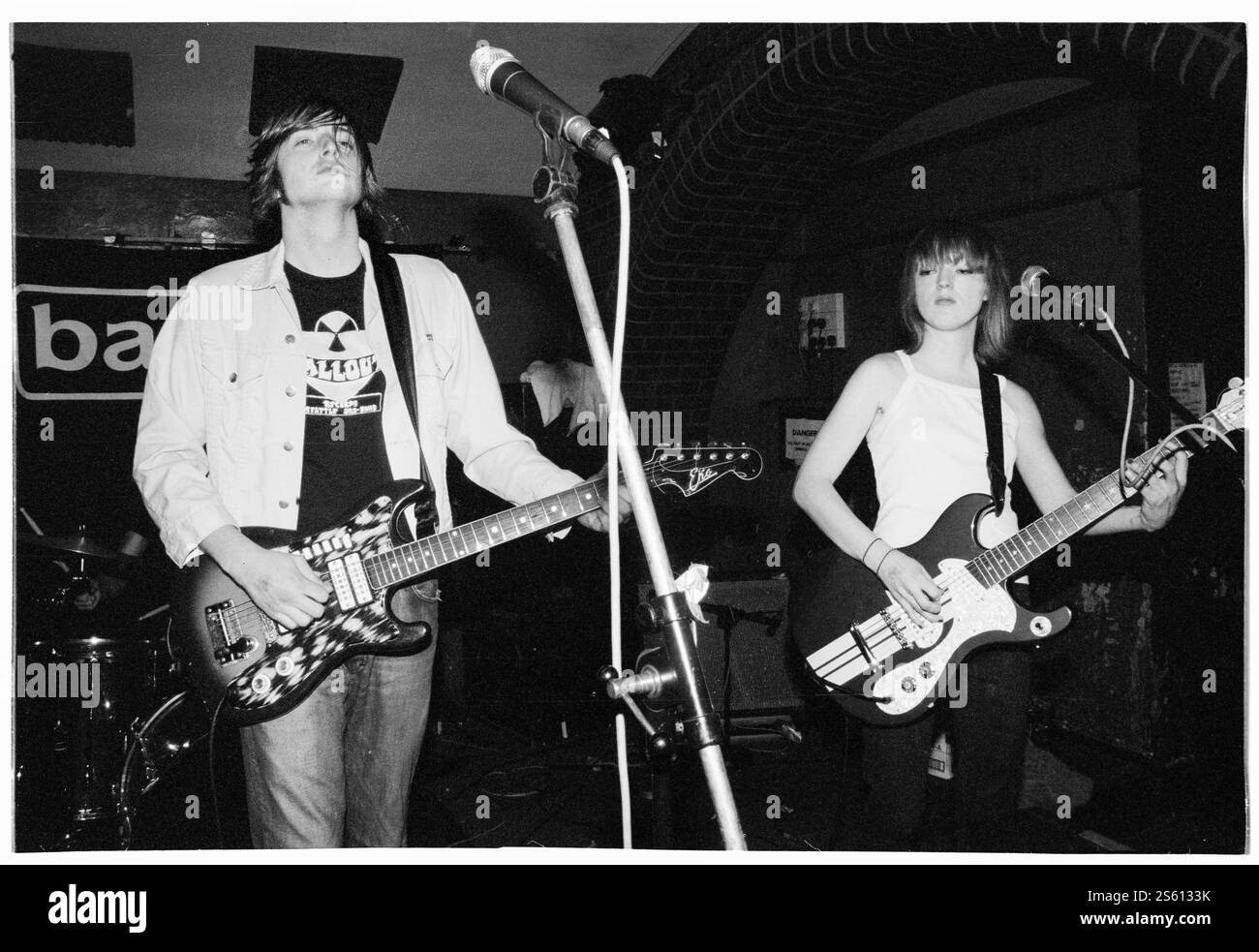 VON BONDIES, EARLY TOUR, 2002: Carrie Ann Smith bass player with VON ...