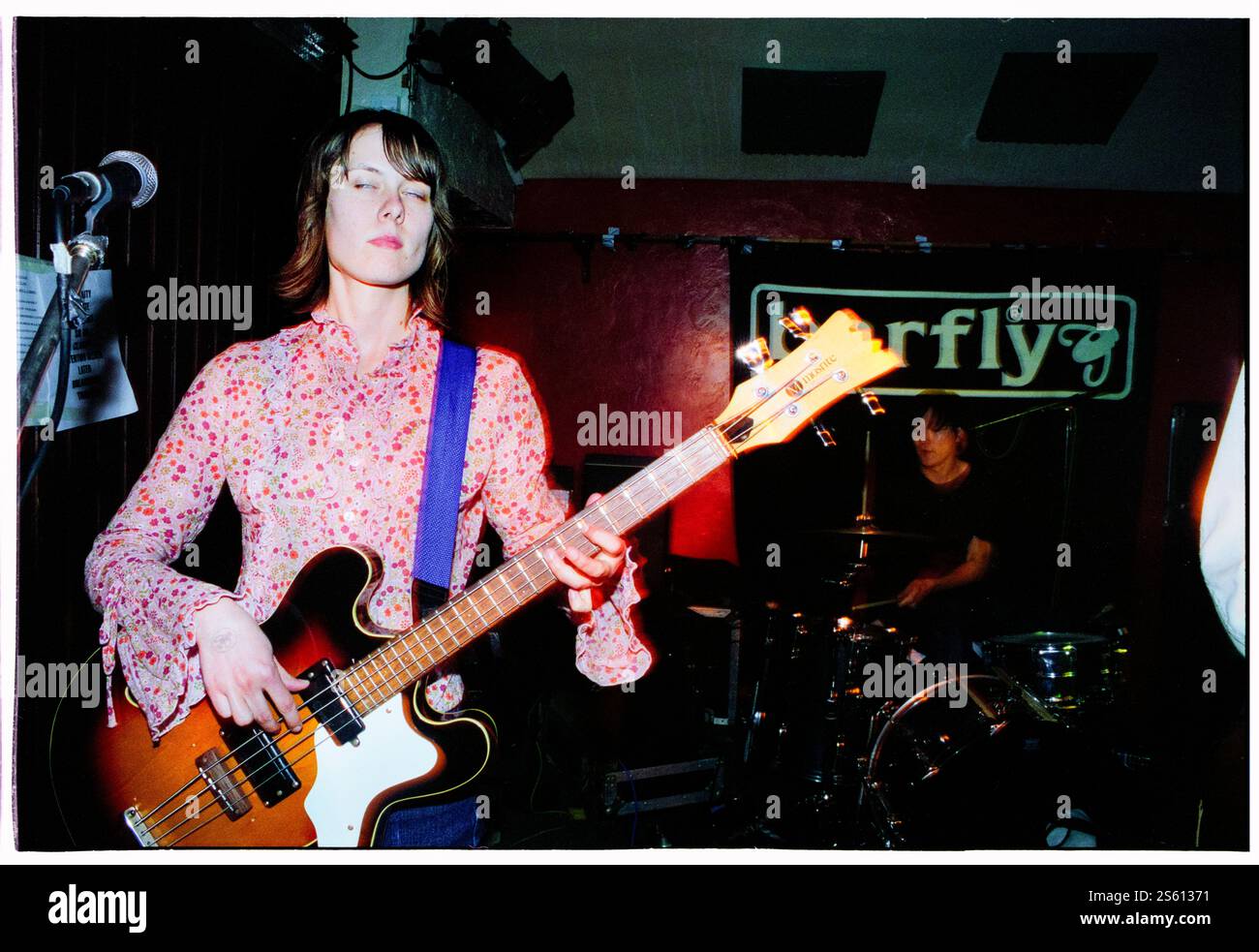 VON BONDIES, EARLY TOUR, 2002: Carrie Ann Smith bass player with VON ...