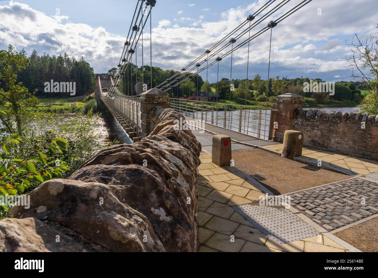 Union Chain Bridge over River Tweed, Horncliffe, Berwick-on-Tweed ...