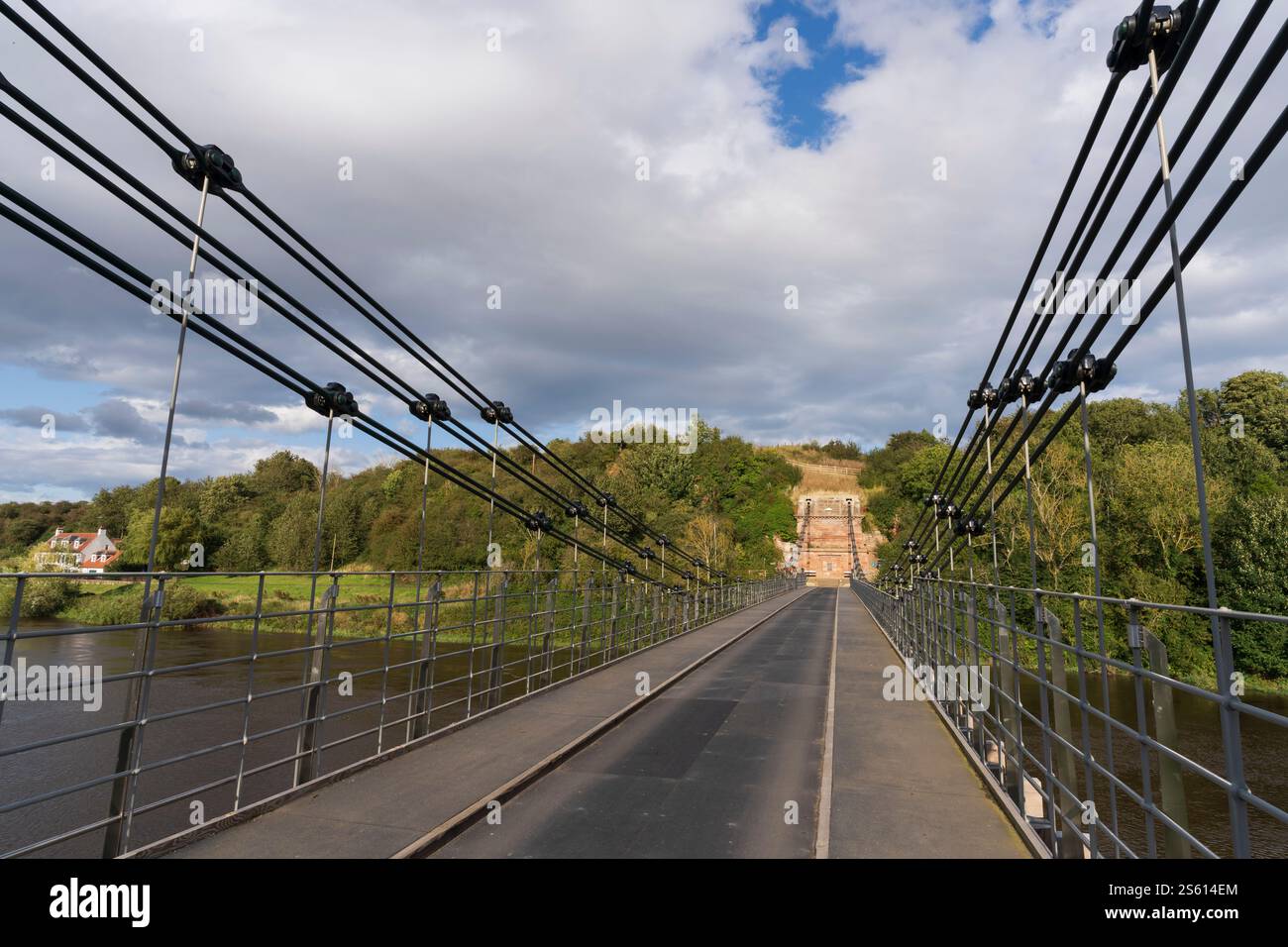 Union Chain Bridge over River Tweed, Horncliffe, Berwick-on-Tweed ...