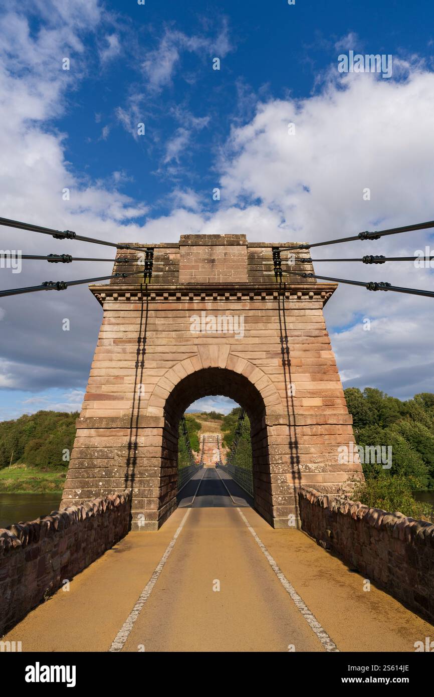 Union Chain Bridge over River Tweed, Horncliffe, Berwick-on-Tweed ...