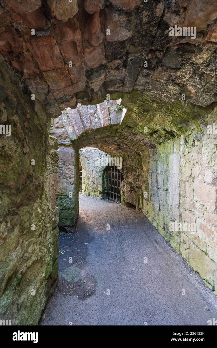 Gun tower at the foot of Break-y-Neck Steps, White Wall, Berwick Castle ...
