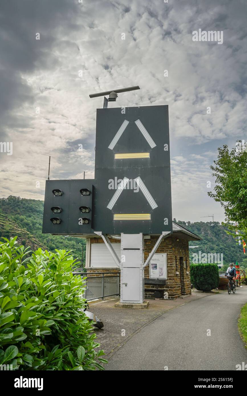 Wahrschau am mittelrhein hi-res stock photography and images - Alamy