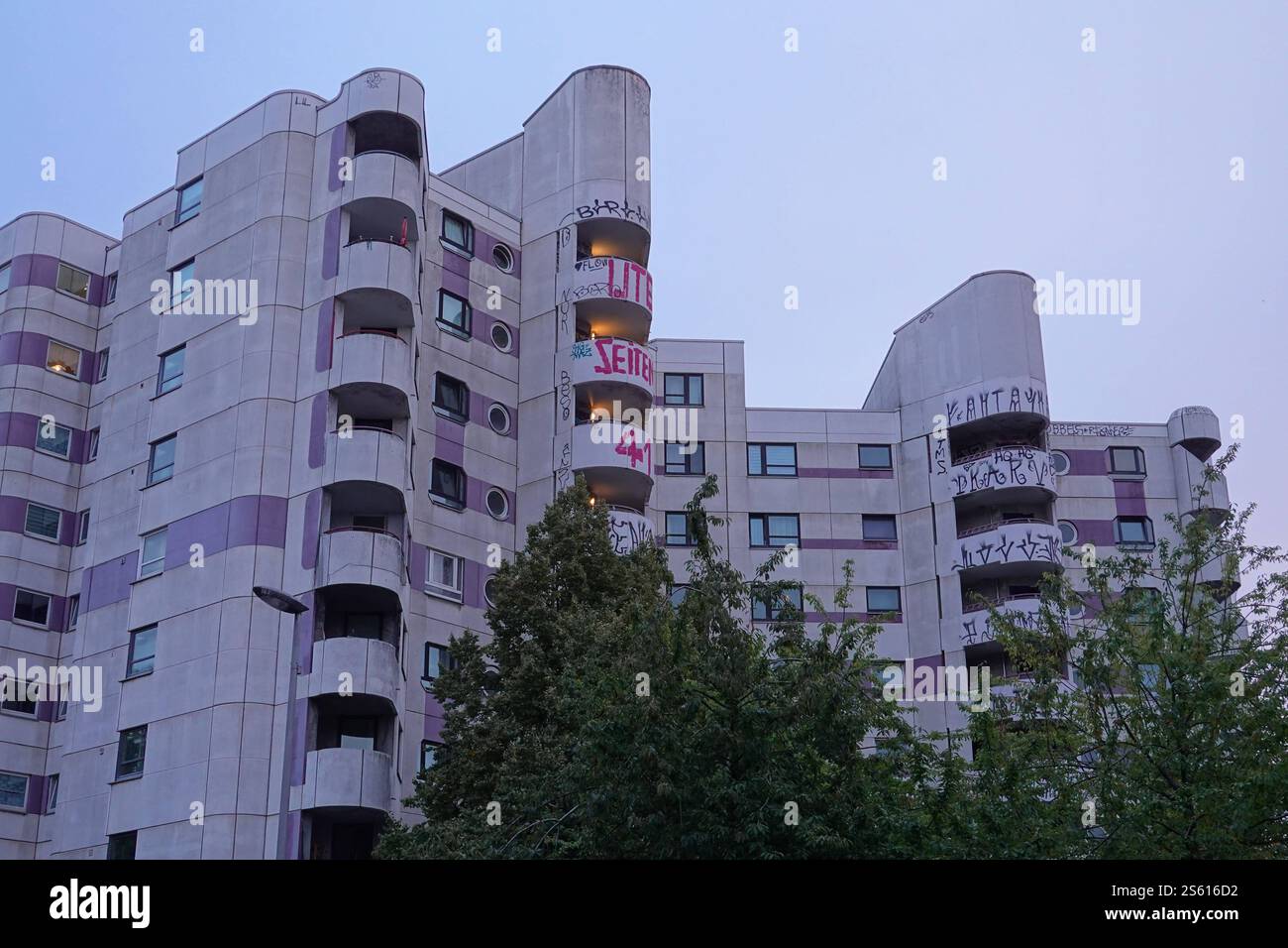 Berlin, Wohnbau bei Kottbusser Tor // Berlin, Kottbusser Tor *** Berlin ...