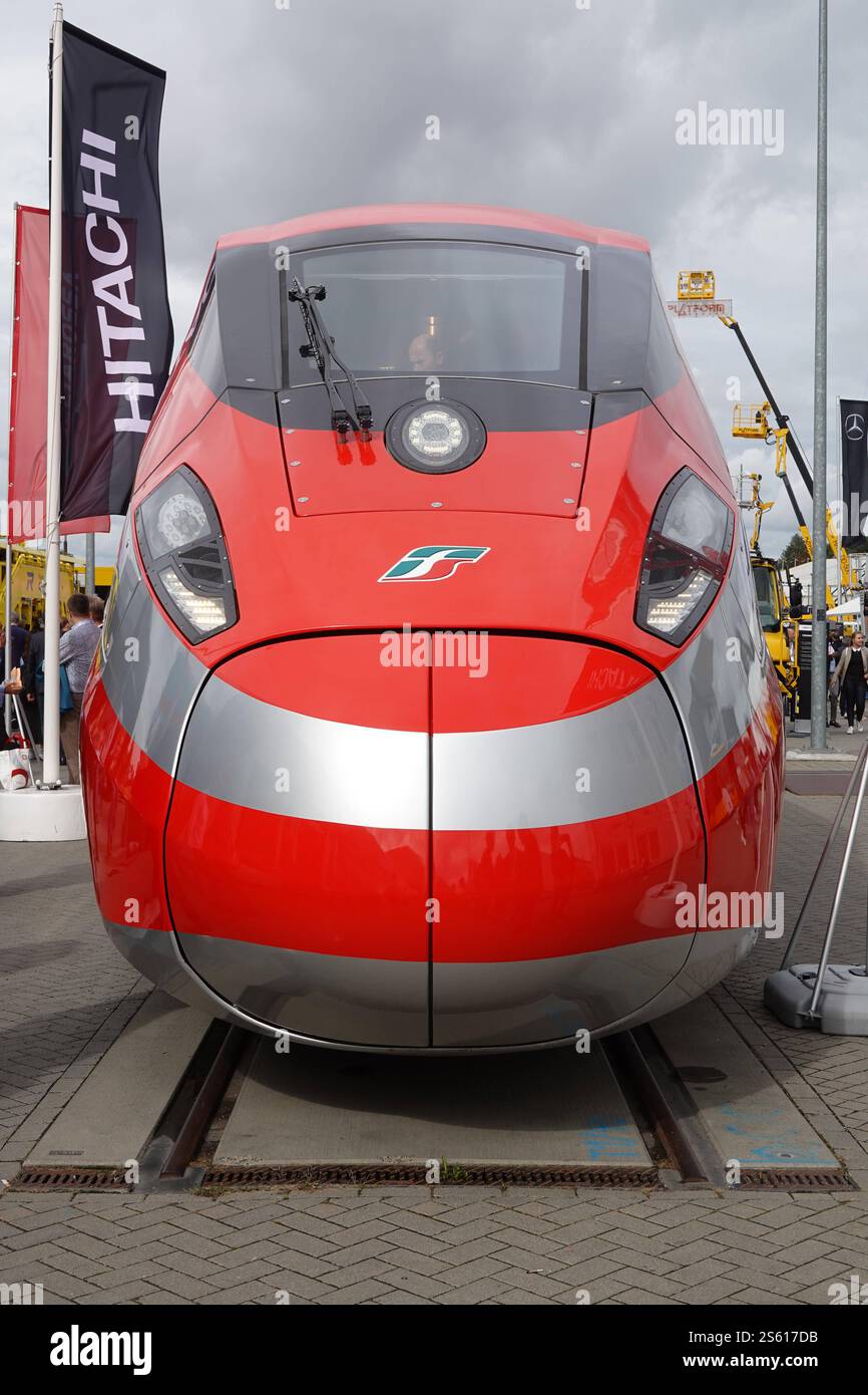 Berlin, Innotrans 2024, Hitachi Frecciarossa // Berlin, Innotrans 2024 ...
