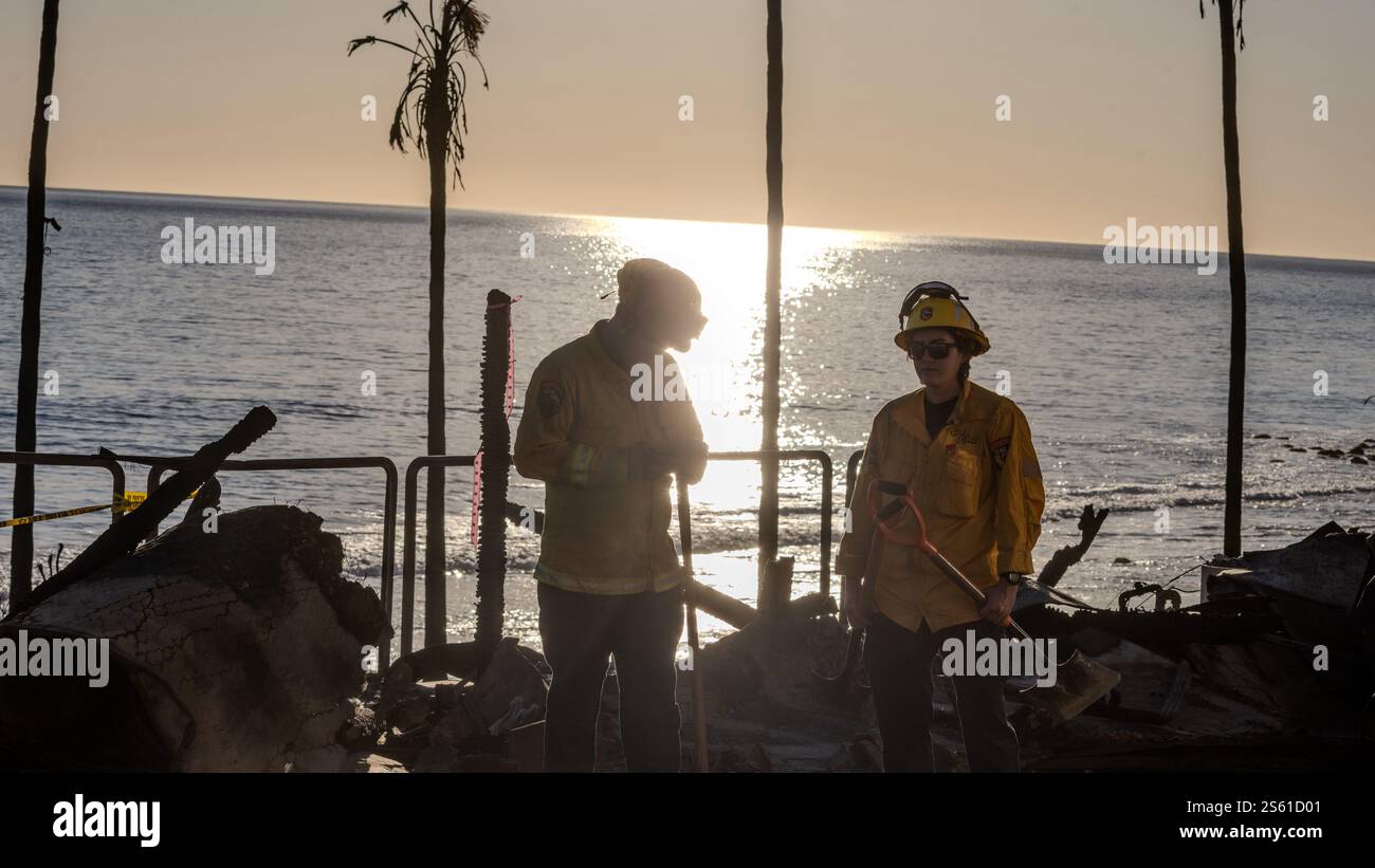 Pacific Palisades, California, USA. 14th Jan, 2025. Cal Fire Search and ...