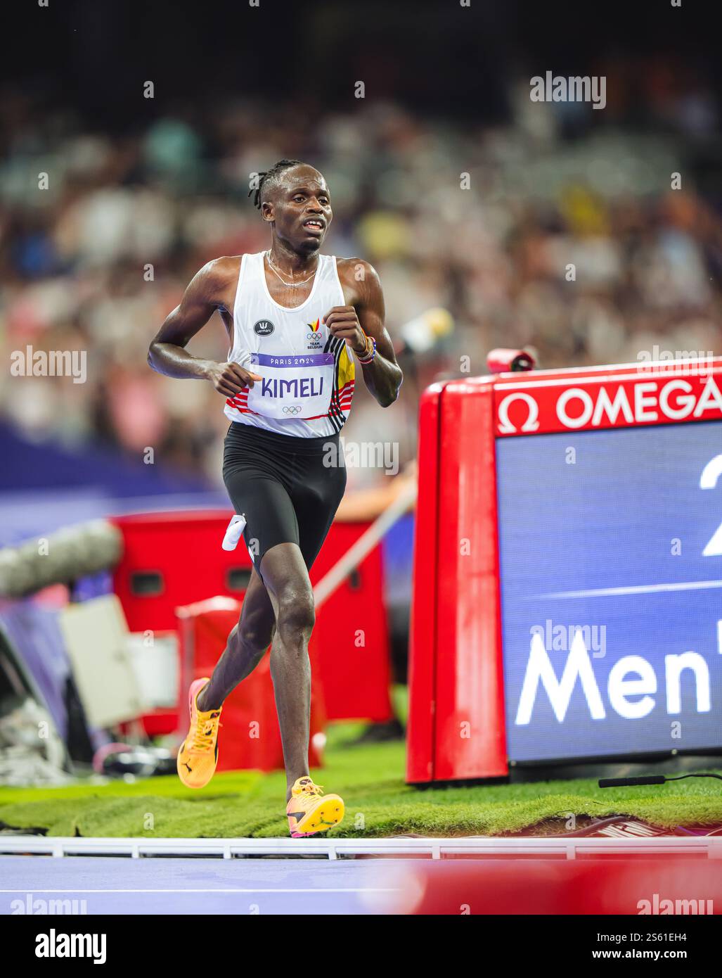 Isaac Kimeli participating in the 10.000 meters at the Paris 2024 ...