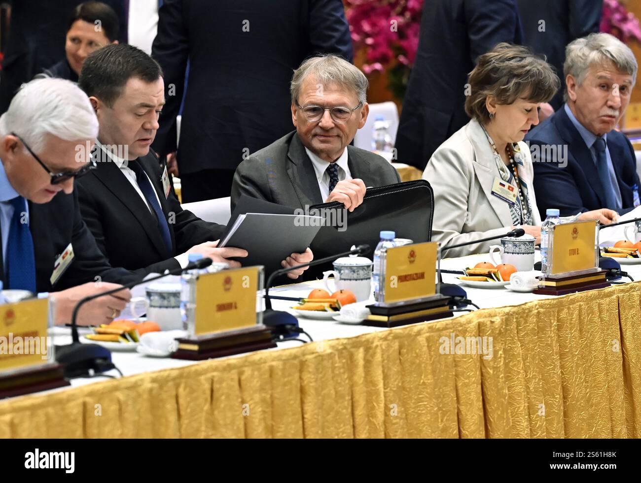 Meeting between Russian Prime Minister Mikhail Mishustin and Vietnamese ...