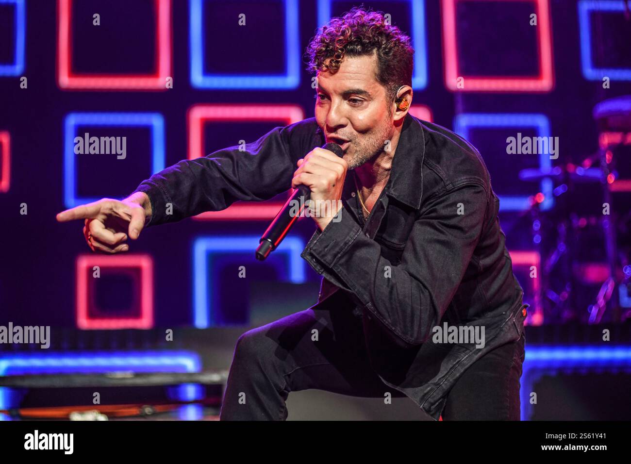David Bisbal celebrates his carreer 20th Anniversary with a concert at ...