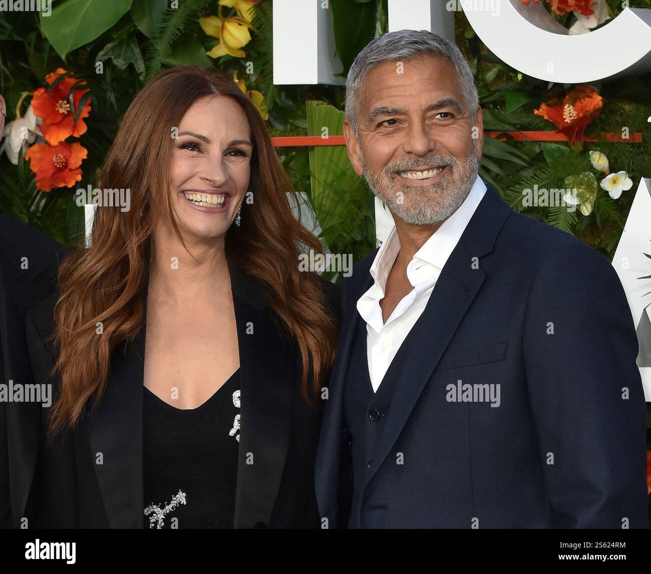 Julia Roberts and George Clooney attends 'Ticket To Paradise' World Premiere at Odeon Luxe ...