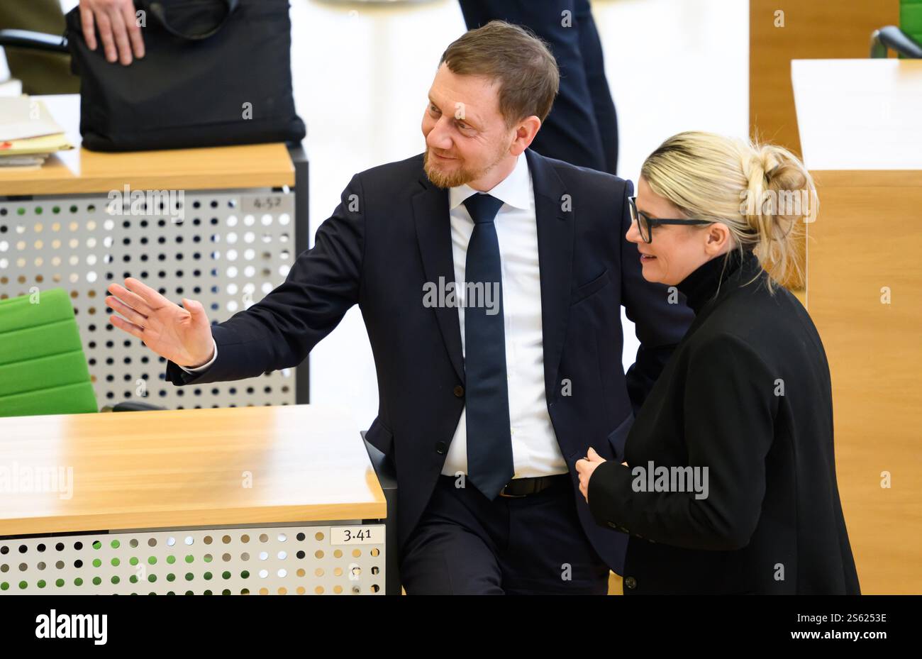 Dresden, Germany. 15th Jan, 2025. Michael Kretschmer (CDU, l), Minister ...