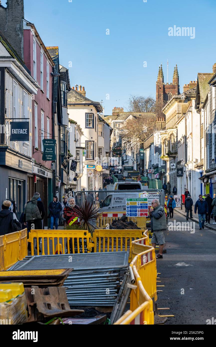 Totnes, UK. 15th Jan, 2025. Lower Fore Street is closed to traffic ...