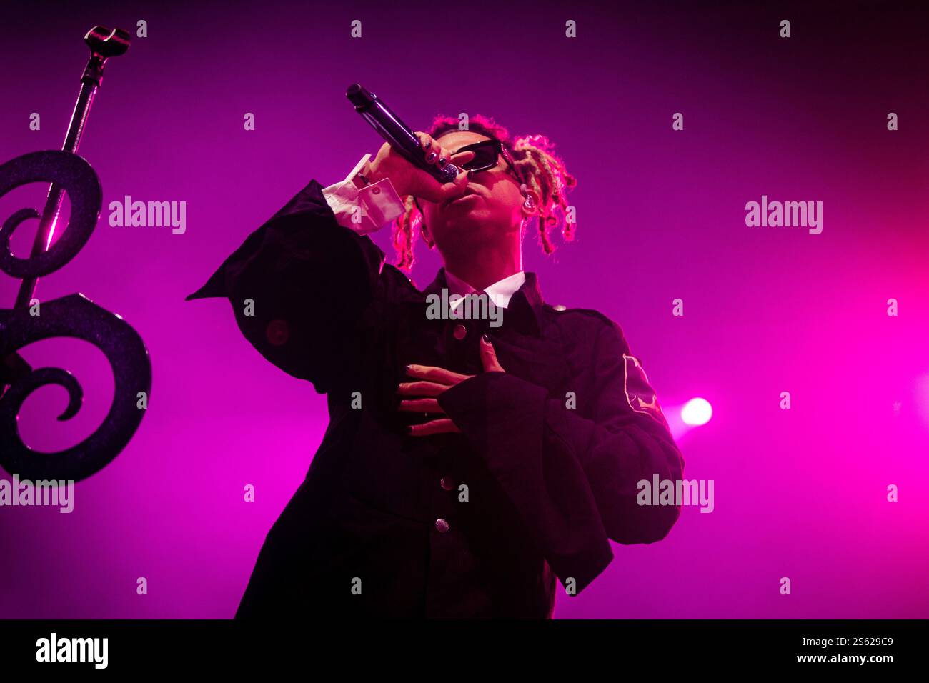 London, UK - October 1st 2022: Machine Gun Kelly performs live at the ...