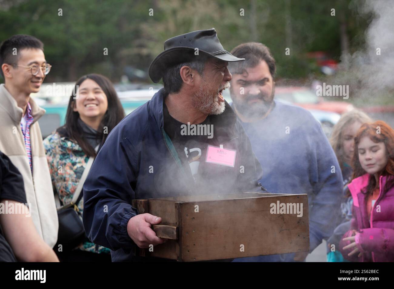 Mike Okano prepares steamed sweet rice for pounding at the Mochi Tsuki ...