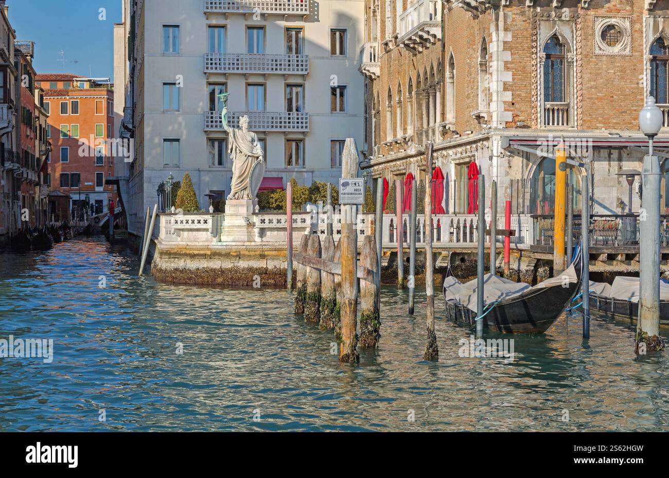 Venice, Italy - January 11, 2017: Venetian Statue of Liberty Historic ...